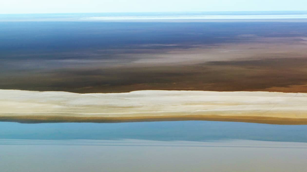 Scenic Flights Over Lake Eyre: 5 Things To Know Beforehand